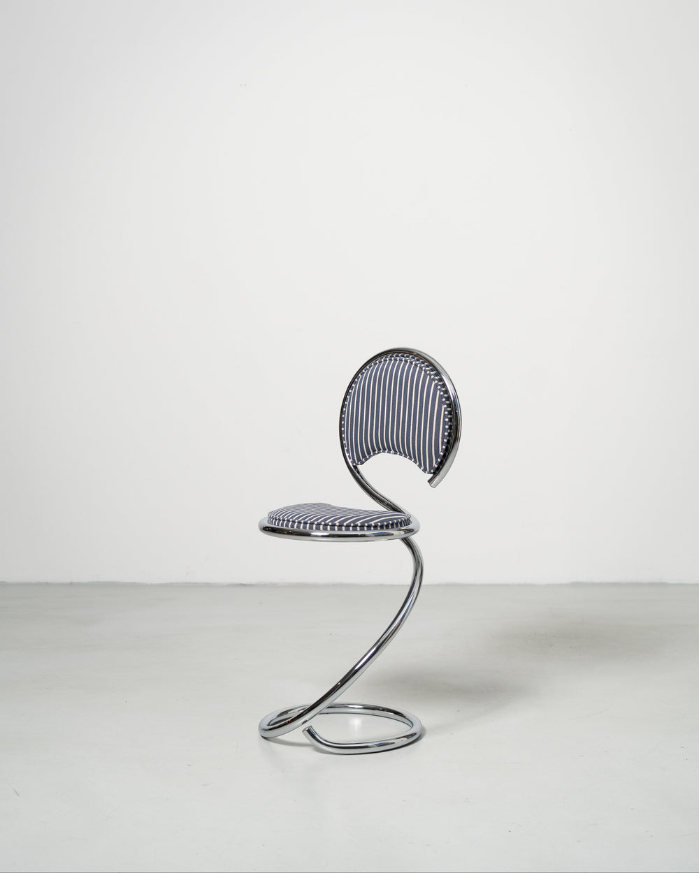 PH Snake Chair by Poul Henningsen | PH Furniture