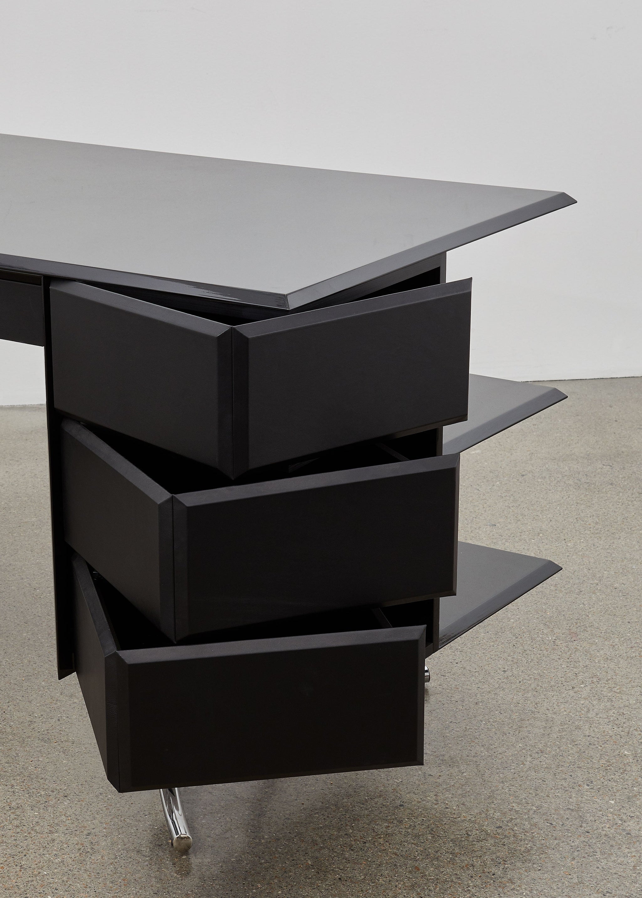 PH Office Desk by Poul Henningsen | PH Furniture – Toneart Interior